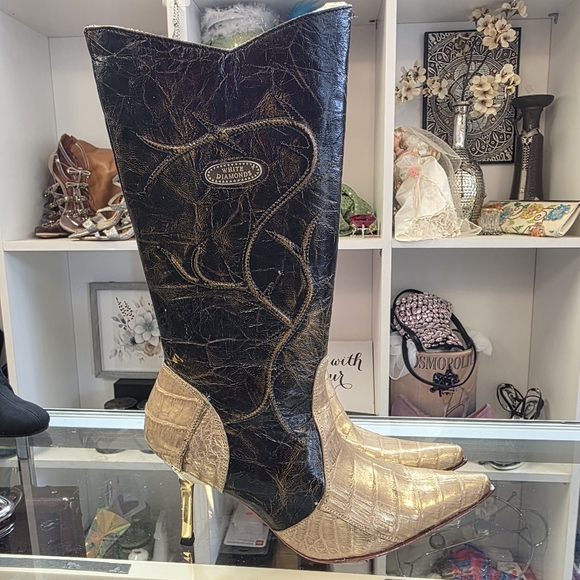 White Diamonds | Shoes | Rare White Diamonds Western Boots Womens Size ...
